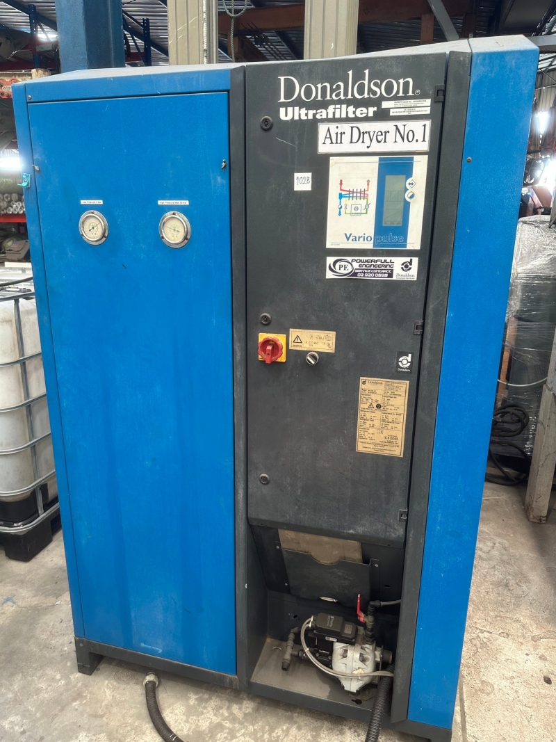 เครื่องทำลมแห้งแบบใช้น้ำยาทำความเย็น DONALDSON ULTRAFILTER AIR DRYER ...